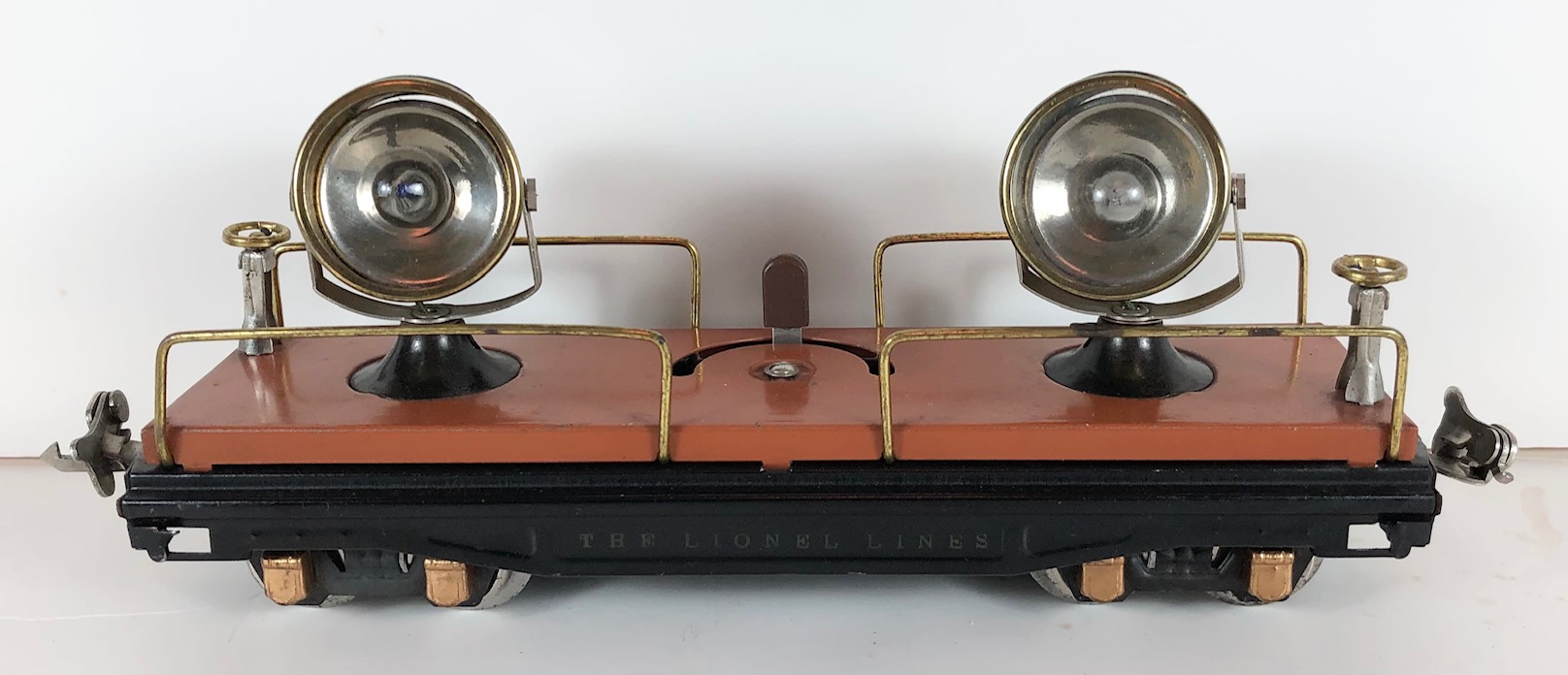 PREWAR “O” GAUGE TINPLATE, SEARCHLIGHT CARS, CLASSIC PERIOD, No. 820 ...