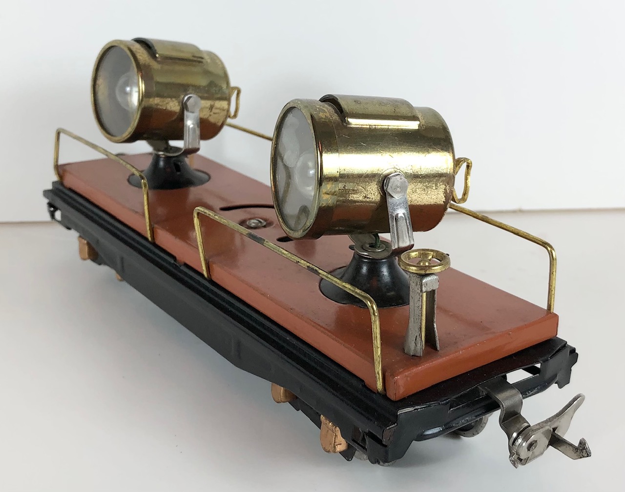 PREWAR “O” GAUGE TINPLATE, SEARCHLIGHT CARS, CLASSIC PERIOD, No. 820 ...