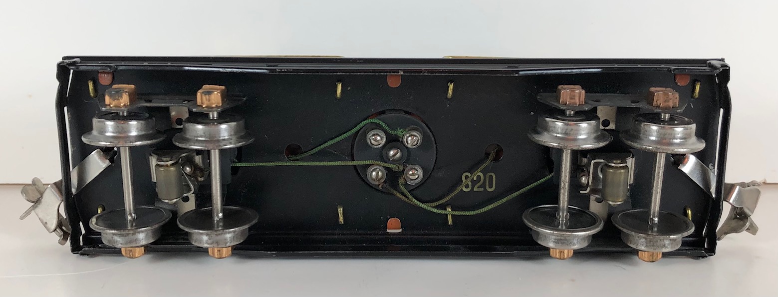PREWAR “O” GAUGE TINPLATE, SEARCHLIGHT CARS, CLASSIC PERIOD, No. 820 ...