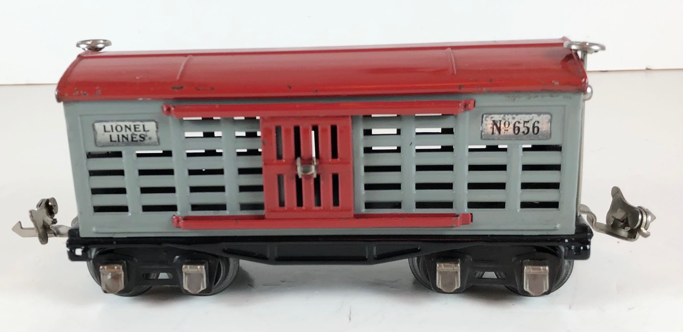PREWAR “O” GAUGE TINPLATE, CATTLE CARS, CLASSIC PERIOD, No. 656, No ...