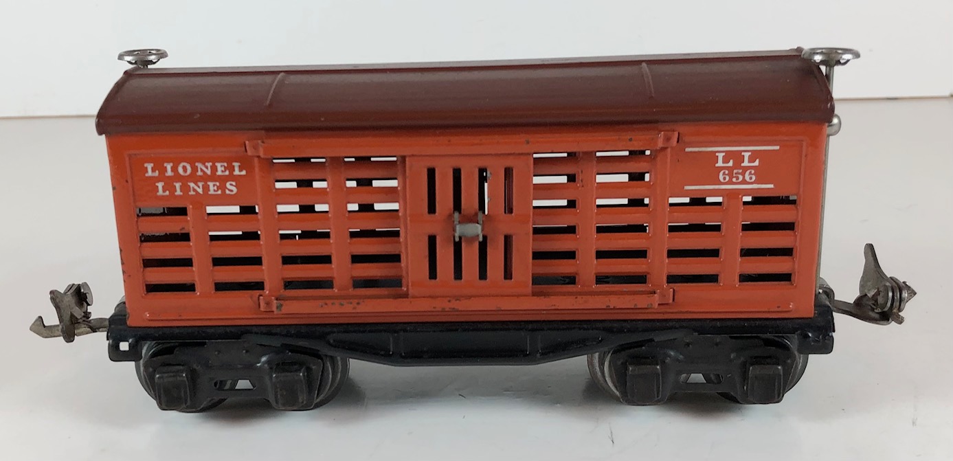 PREWAR “O” GAUGE TINPLATE, CATTLE CARS, CLASSIC PERIOD, No. 656, No ...